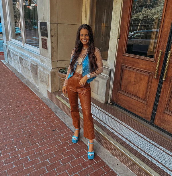 Apricot Lace Top - Front Porch Boutique, LLC.